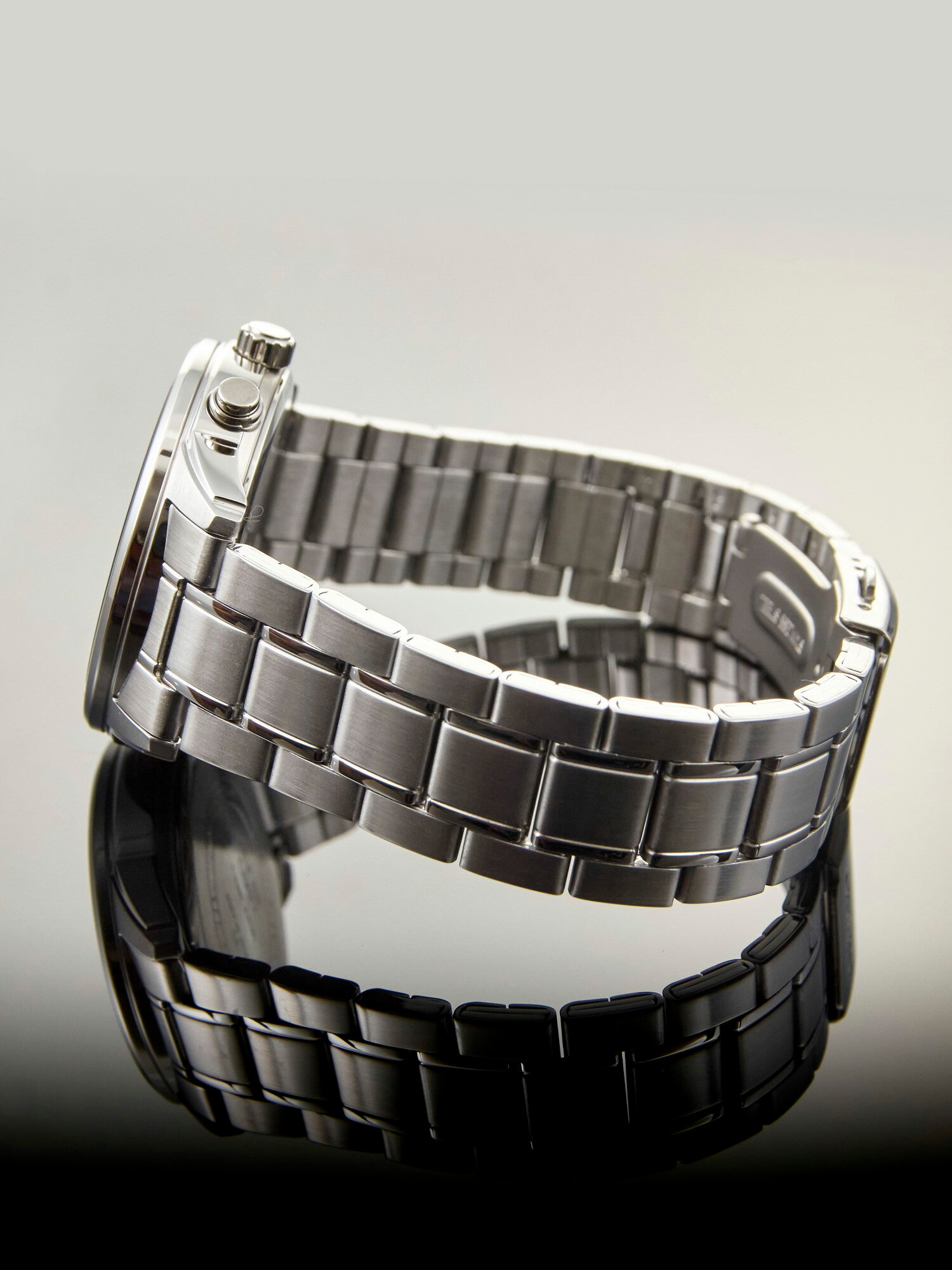 Наручные часы CASIO Классика, хром — фото 1