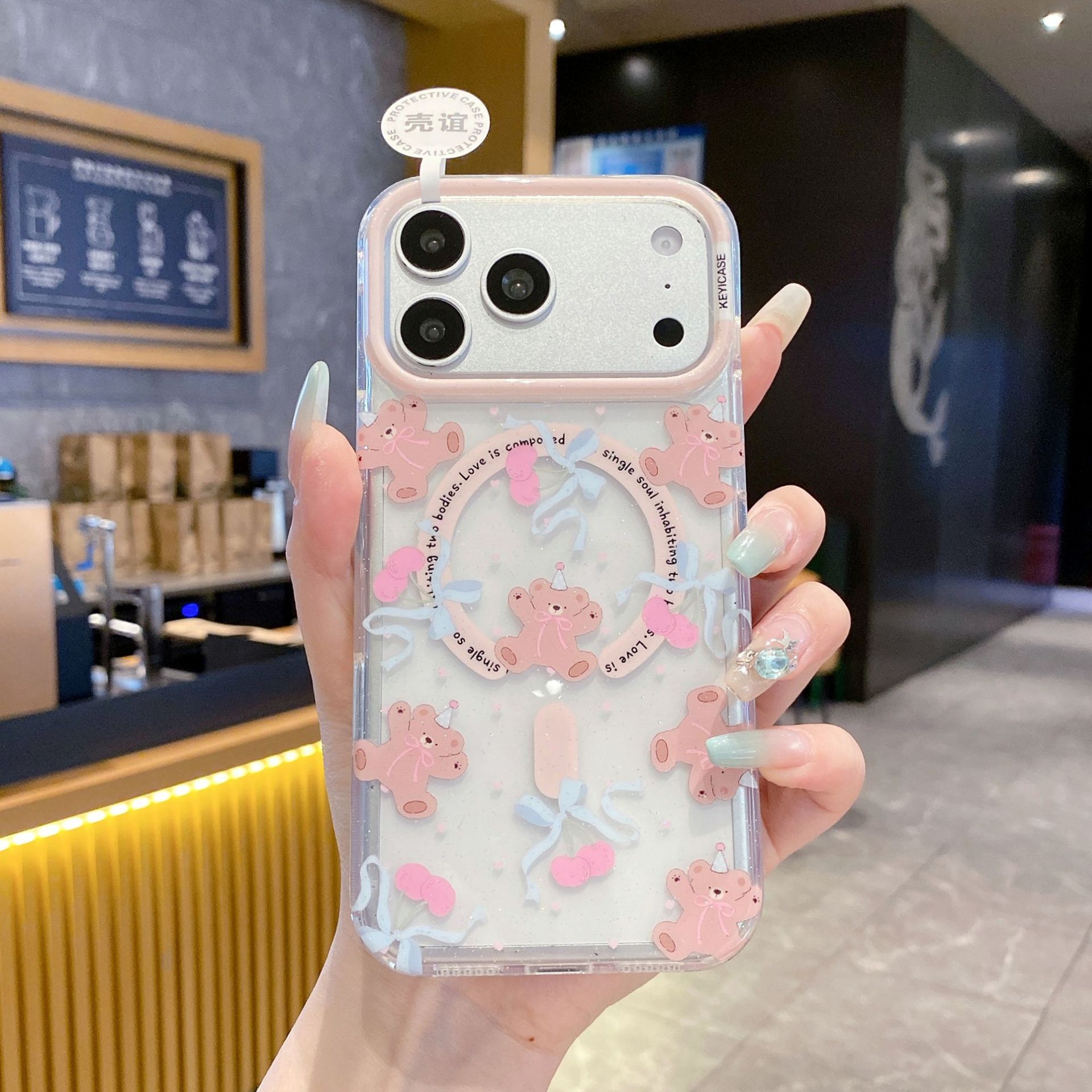Магнитный блестящий чехол для iPhone 17, медведь в горошек, жесткий задник, защитный чехол, модный аксессуар
