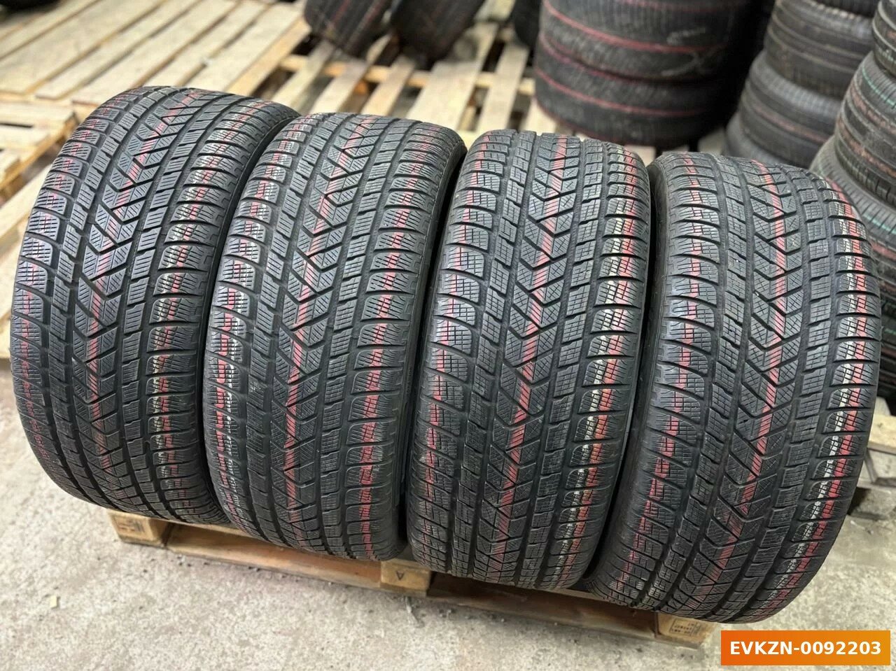 Комплект (4 шт) зимних БУ шин Pirelli Scorpion Winter 285/40 R21 40% износ 7671809838