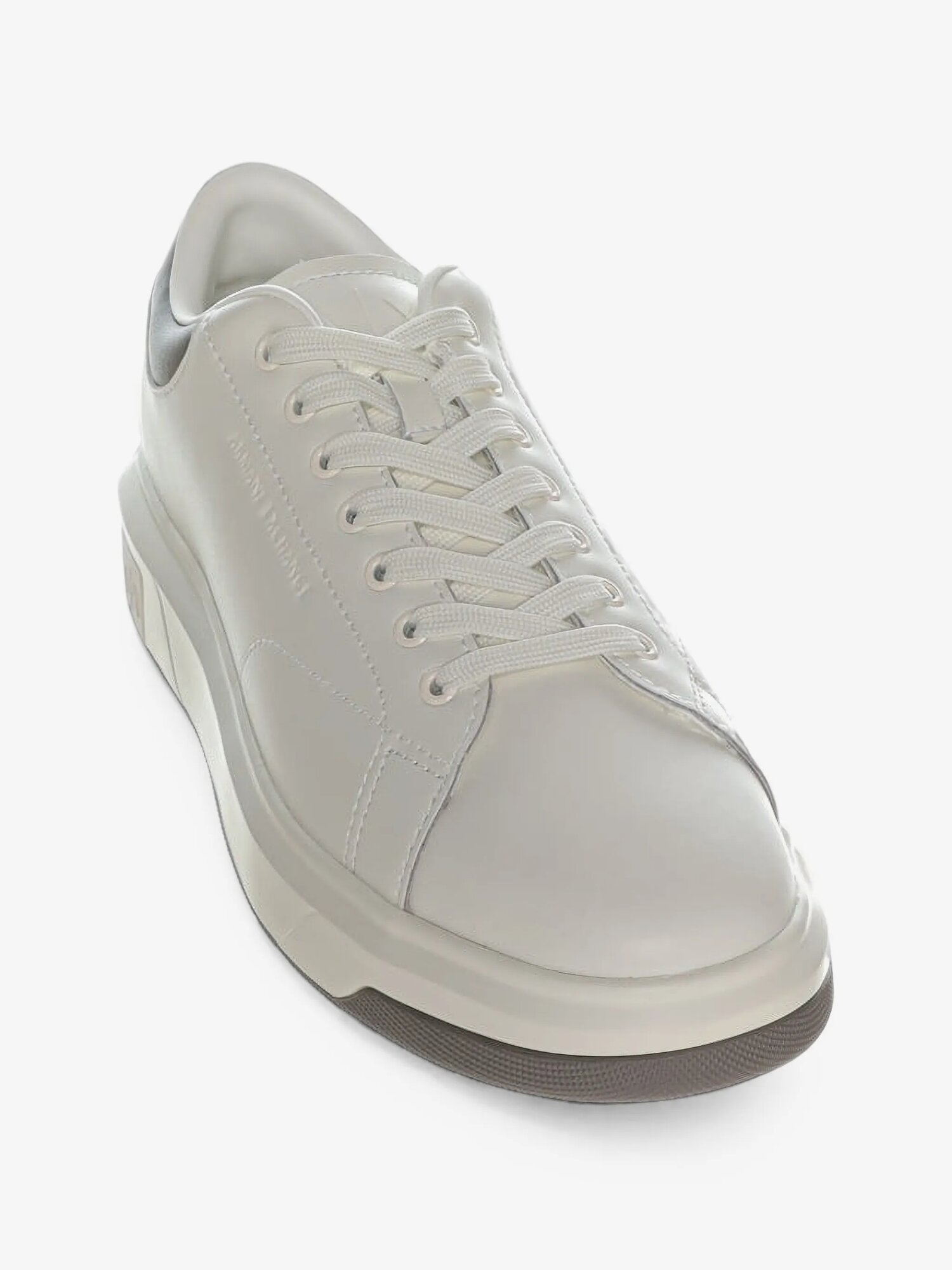 Кроссовки Armani Exchange Logo-embossed low-top sneakers, размер 10, белый — фото 1
