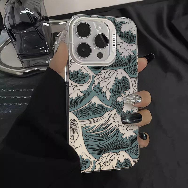 Чехол на Айфон 13/14 / iPhone 13/14 белый с принтом Волны силиконовый ударопрочный