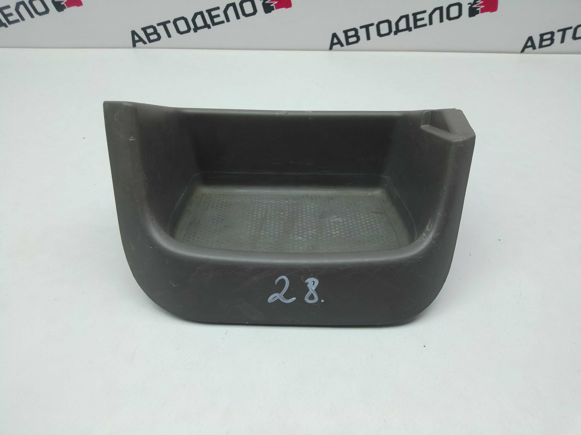 Консоль центральная Nissan Cube Z10 2001 г