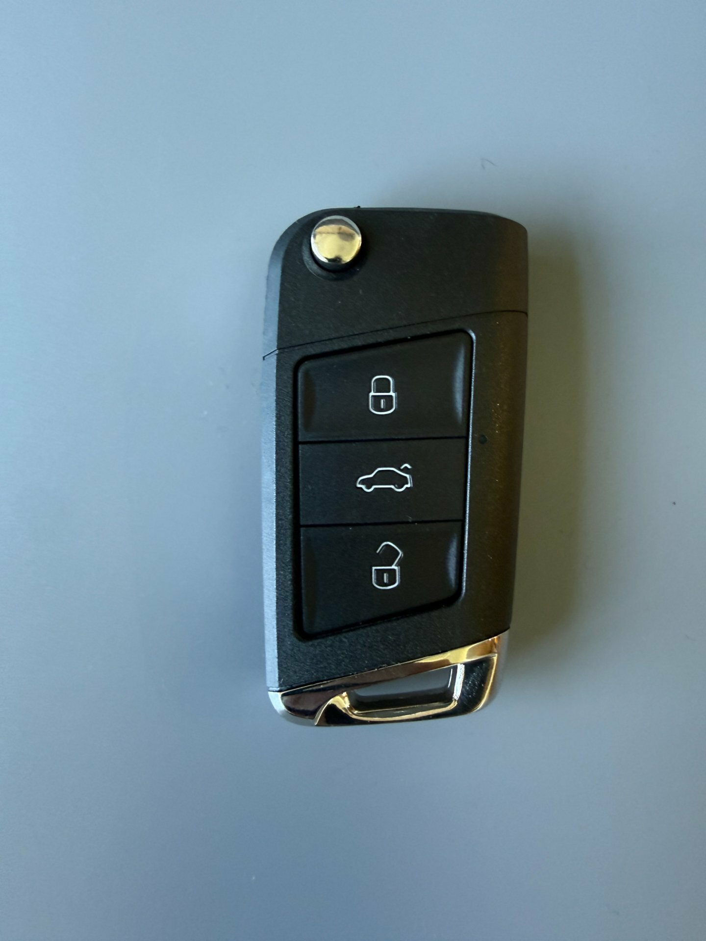Корпус ключа Volkswagen Polo, Golf, Passat, Tiguan, Skoda Octavia, FS-VW-38 3 кнопки HU66