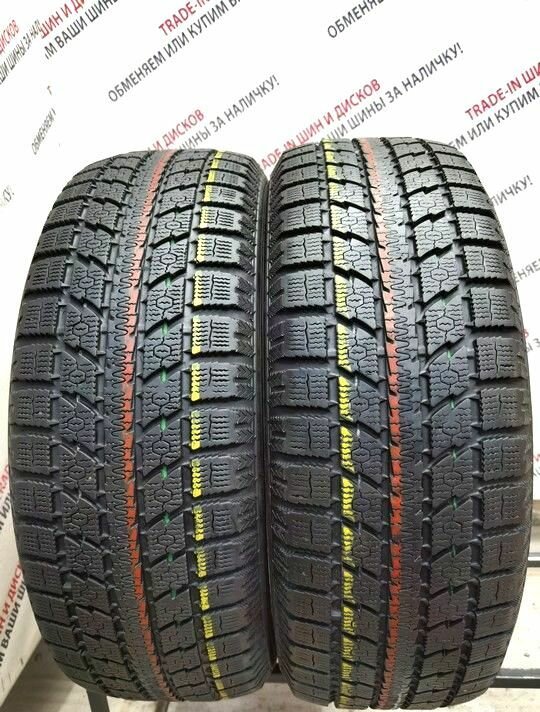 Комплект (2 шт) зимних БУ шин шипованные Toyo Observe GSi-5 265/60 R18 25% износ