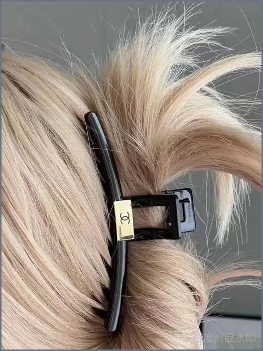 Chanel Заколка для волос 1 шт, молочный, ABS пластик, 6