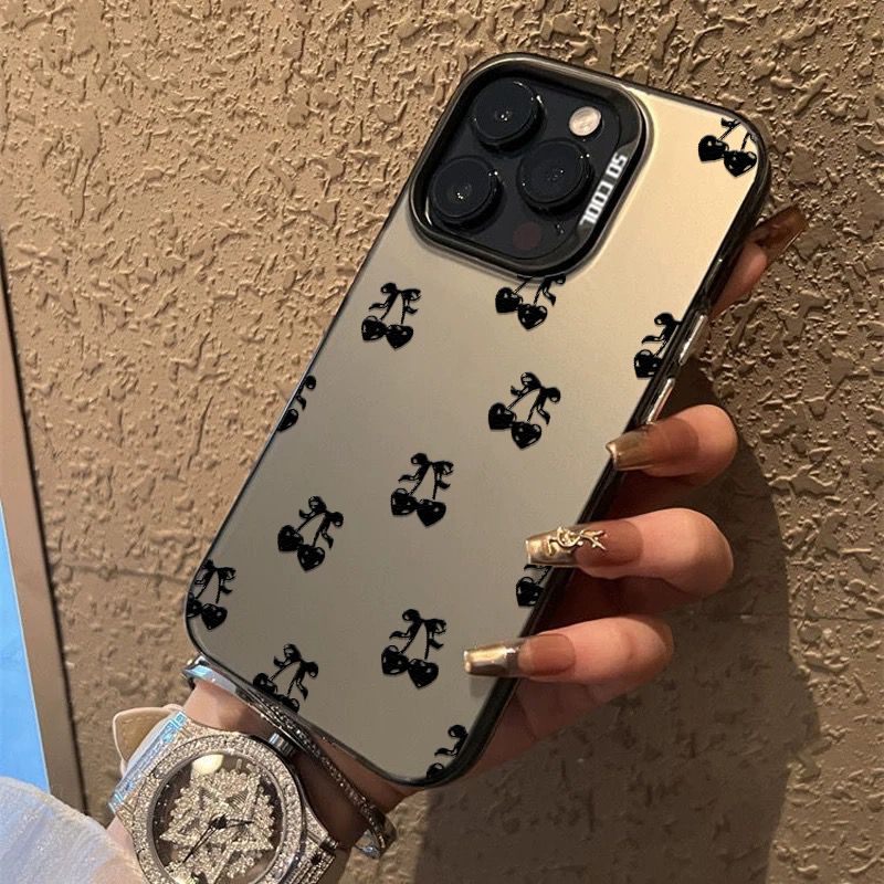 Чехол на айфон 14 про макс / iPhone 14 Pro Max чёрный Полный принт черных вишен-сердец противоударный