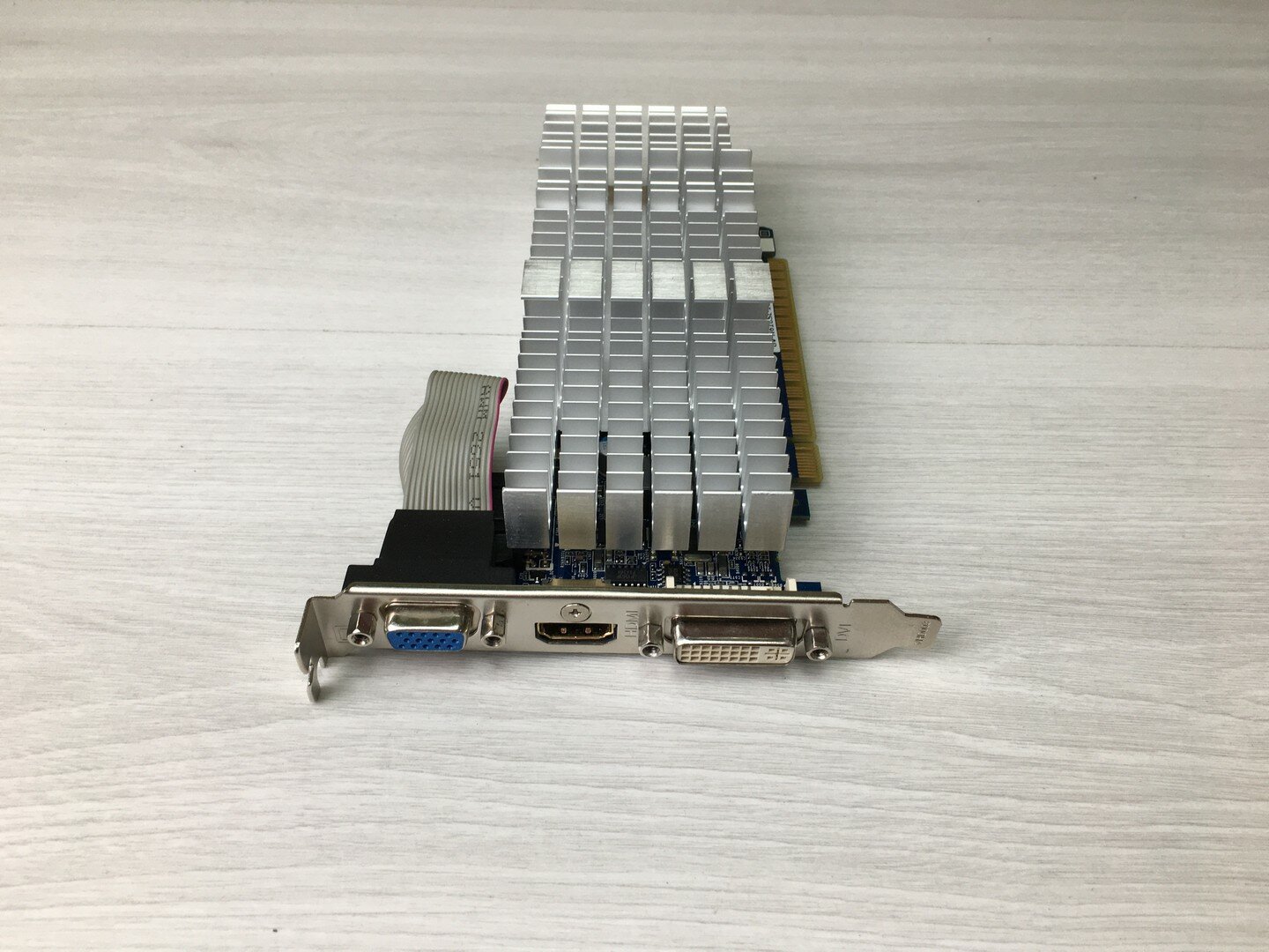 Видеокарта 1Gb GeForce 610 GT, Gigabyte GV-N610SL-1GI REV,1.0 PCI-E