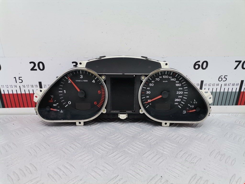 Панель приборная (щиток приборов) / 2001218 5550007301 4L0920980TX для Audi A6 C6 (с пробегом)