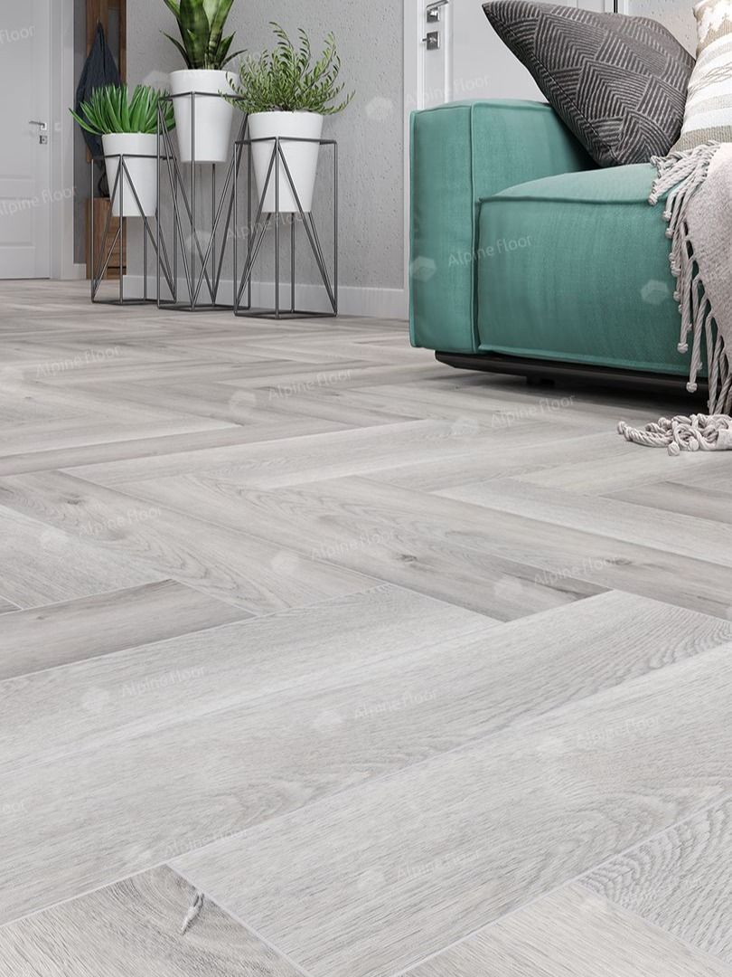 Ламинат SPC ёлочка Alpine Floor Parquet Light ECO 13-18 Дуб Лейтена, толщина 4мм, площадь 1,95м. кв, планка 600х125х4