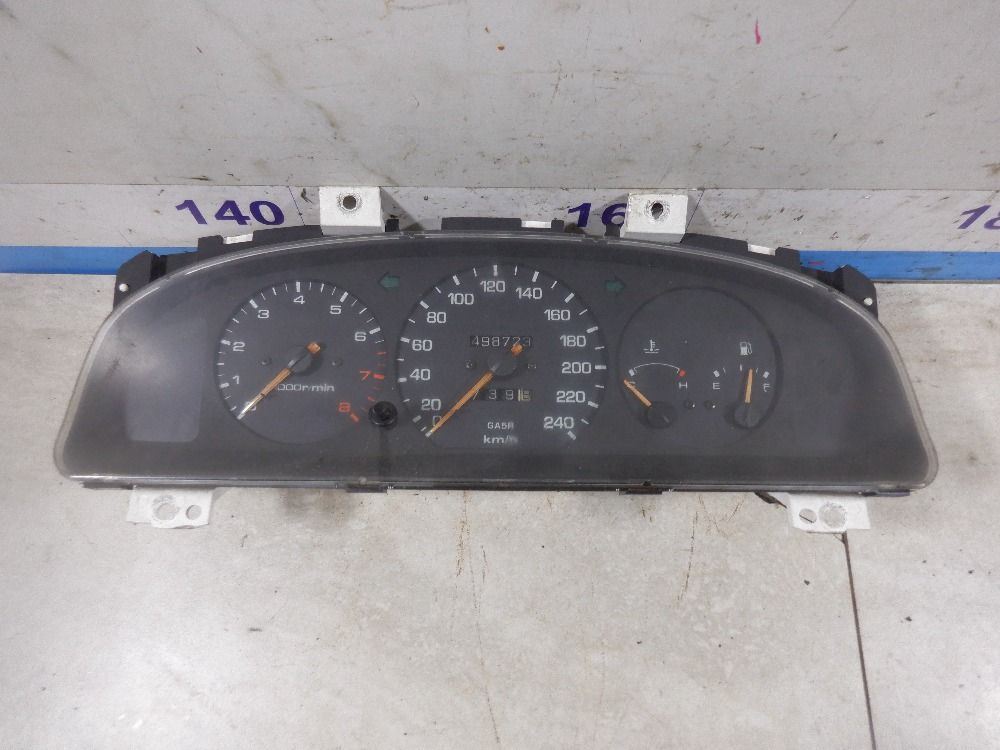 Панель приборов Mazda 626 GE