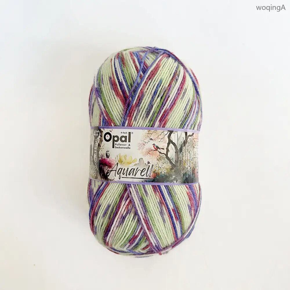Премиальная шерстяная нить Opal Aquarell 4ply, применяемая для создания носочных изделий и прочих вещей, представлена к продаже.