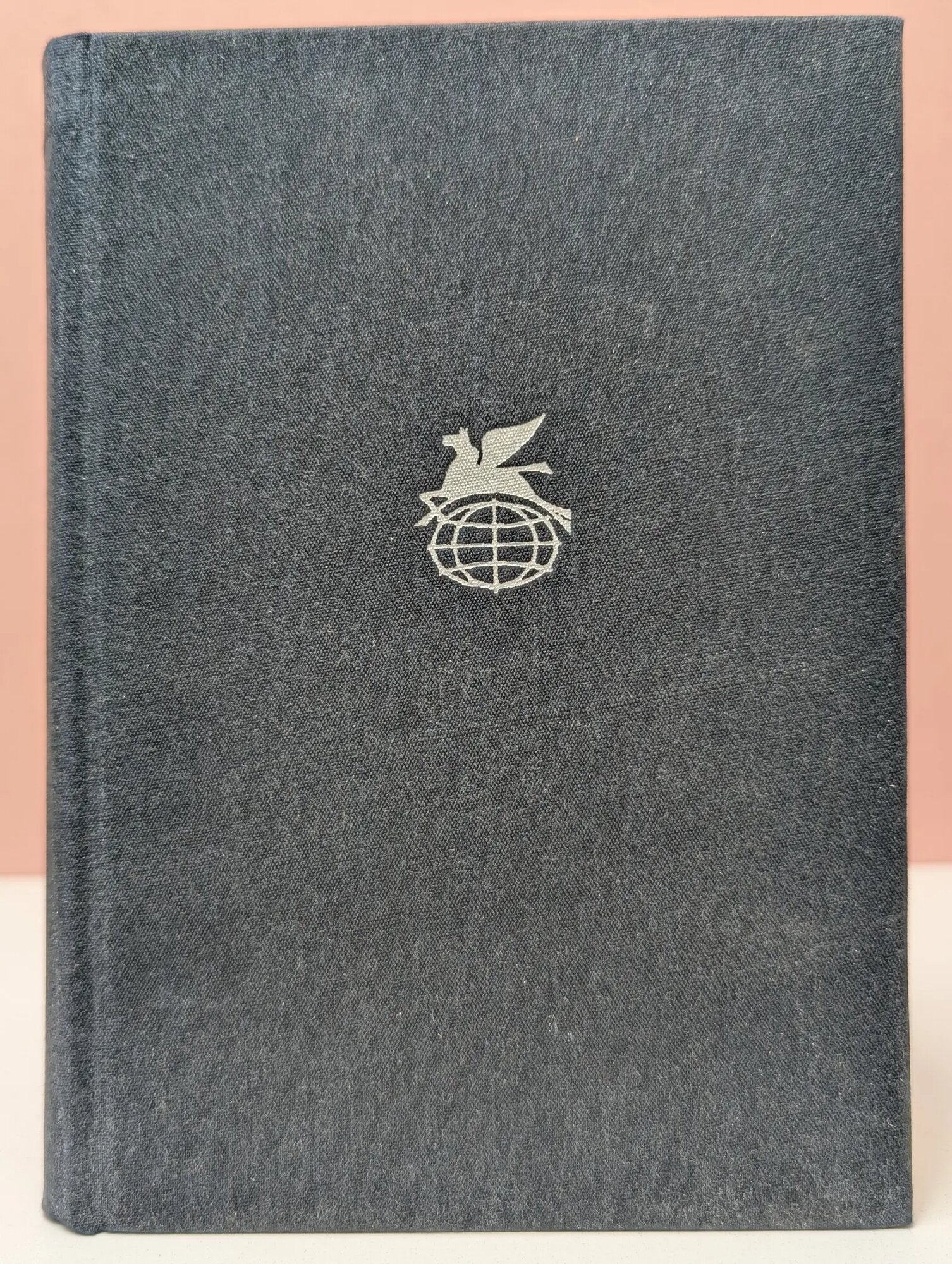 Библиотека Всемирной Литературы. Свет в августе Фолкнер Уильям 1975