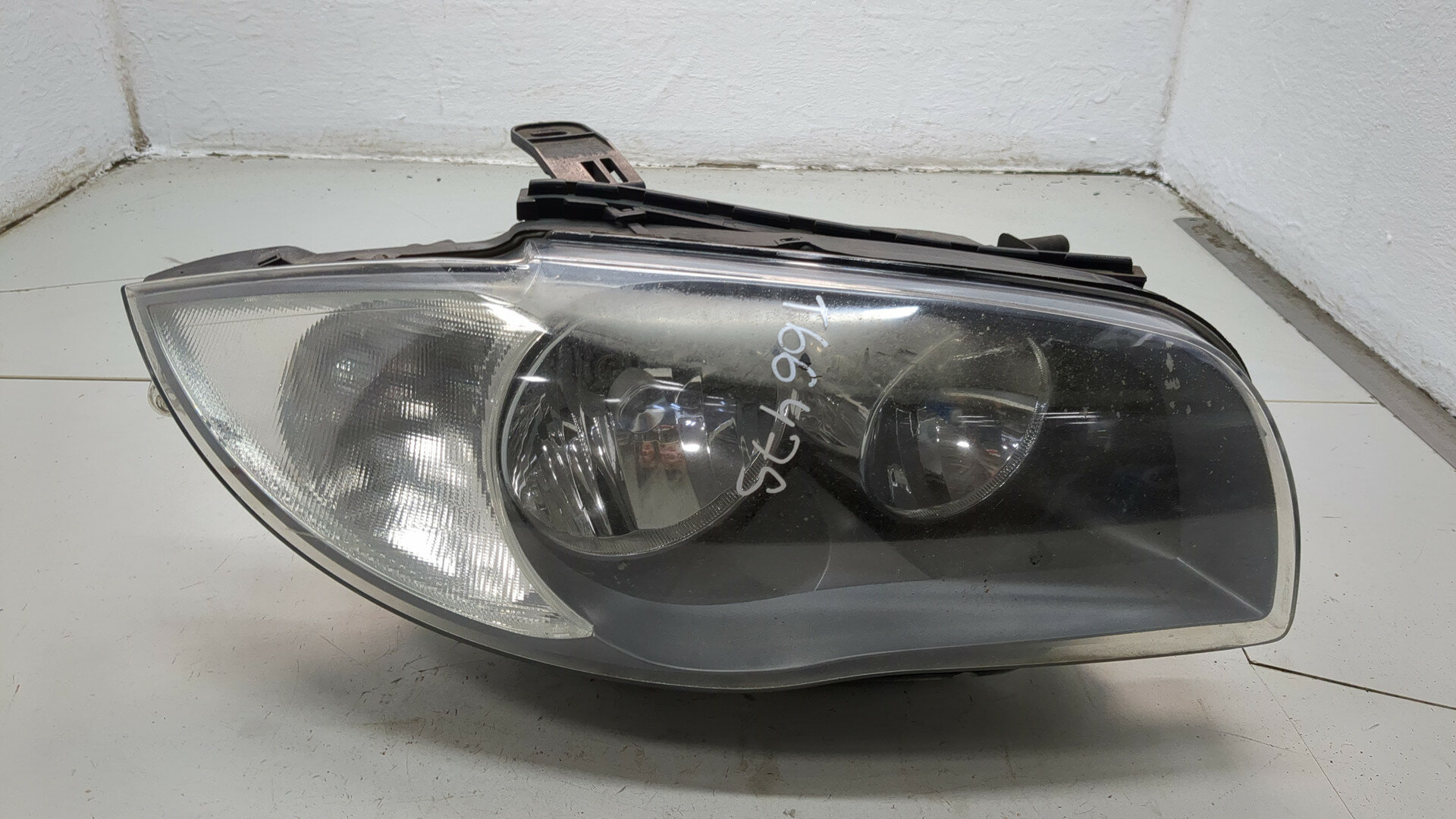 Фара (передняя) правая BMW 1 E87 Б/У