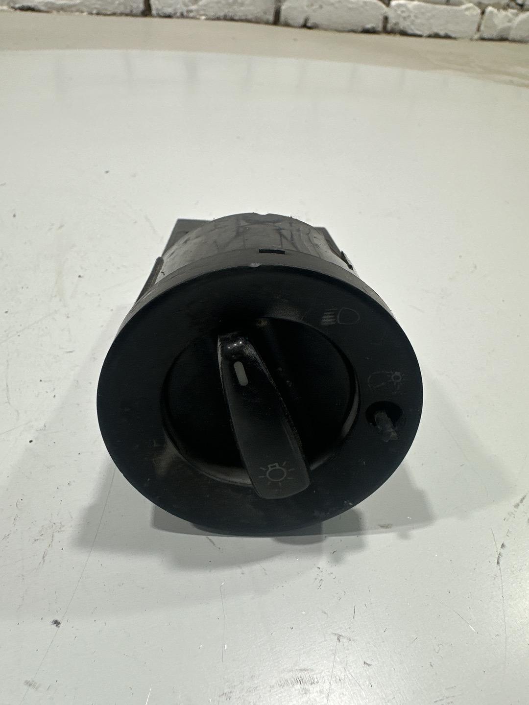 Блок управления светом Volkswagen Passat B5 (1996 - 2001) 1C0941531