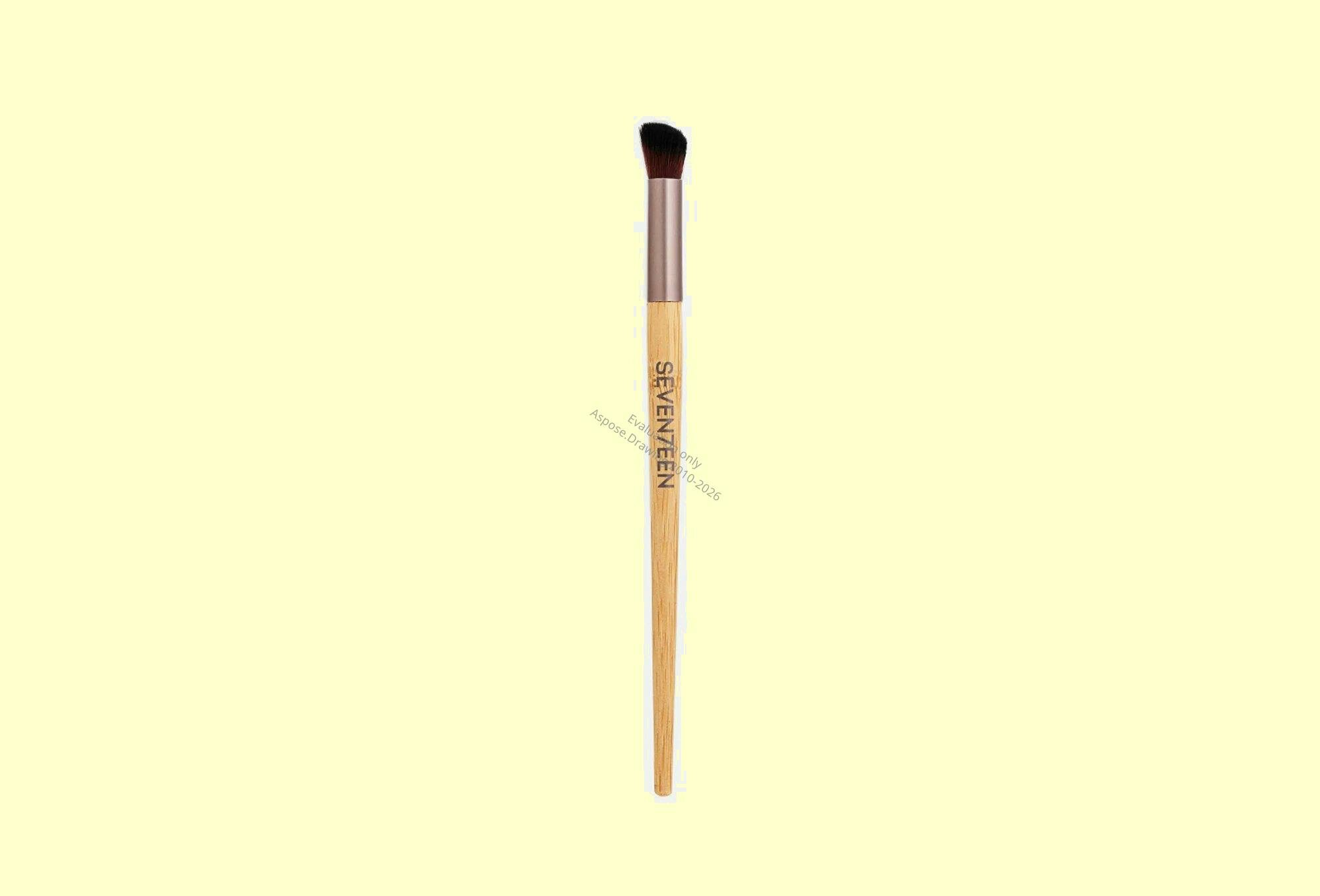 Кисть SEVEN7EEN BLEND BRUSH, бамбуковая ручка, для растушевки теней, скошенная, 100% синтетика
