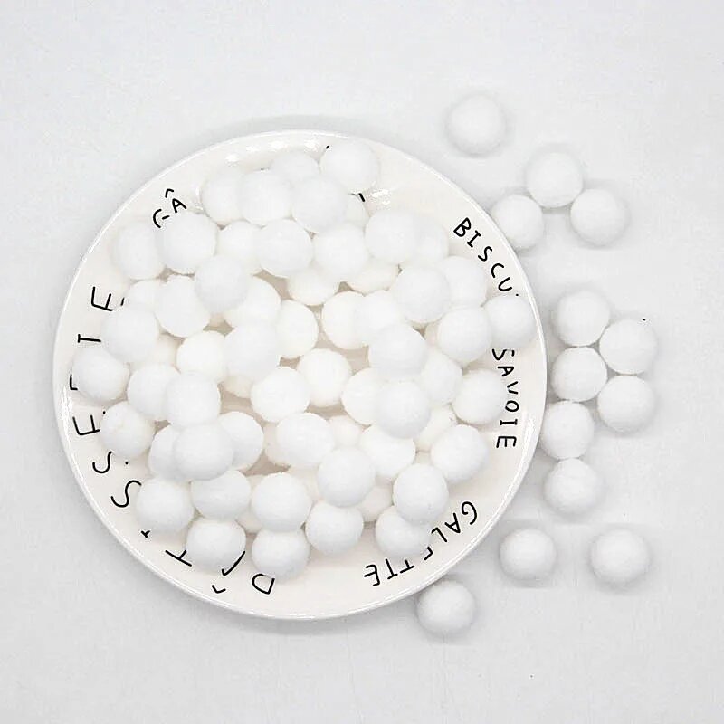 Мини-помпоны 20 мм, полиэстер, набор из 65 шт. 16white