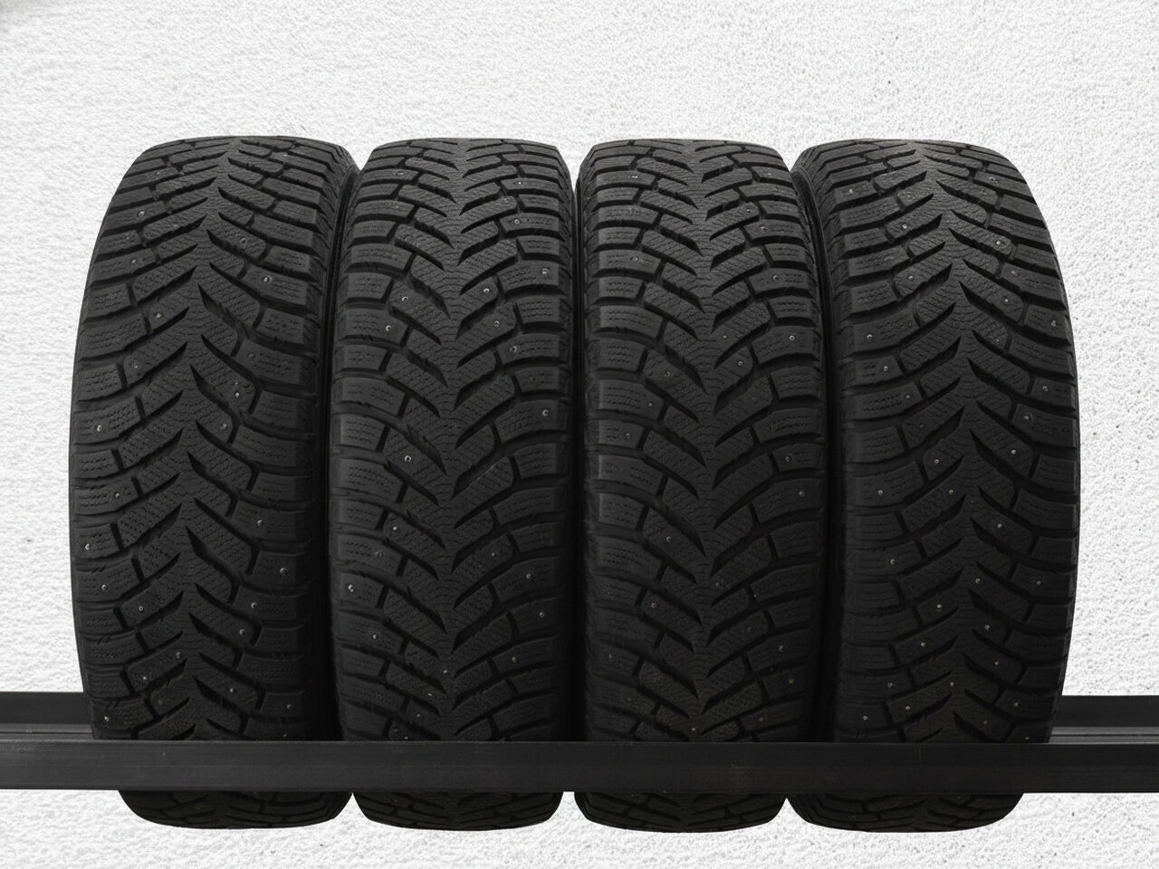 Зимние шины шипованные Toyo Observe Ice-Freezer SUV 225/65 R17 20.0% износ PT0011332 TSB057044