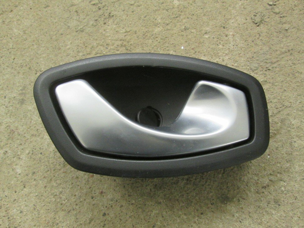 Ручка двери внутренняя правая 826720001R Renault Megane 3 2009>, Fluence 2010> б/у