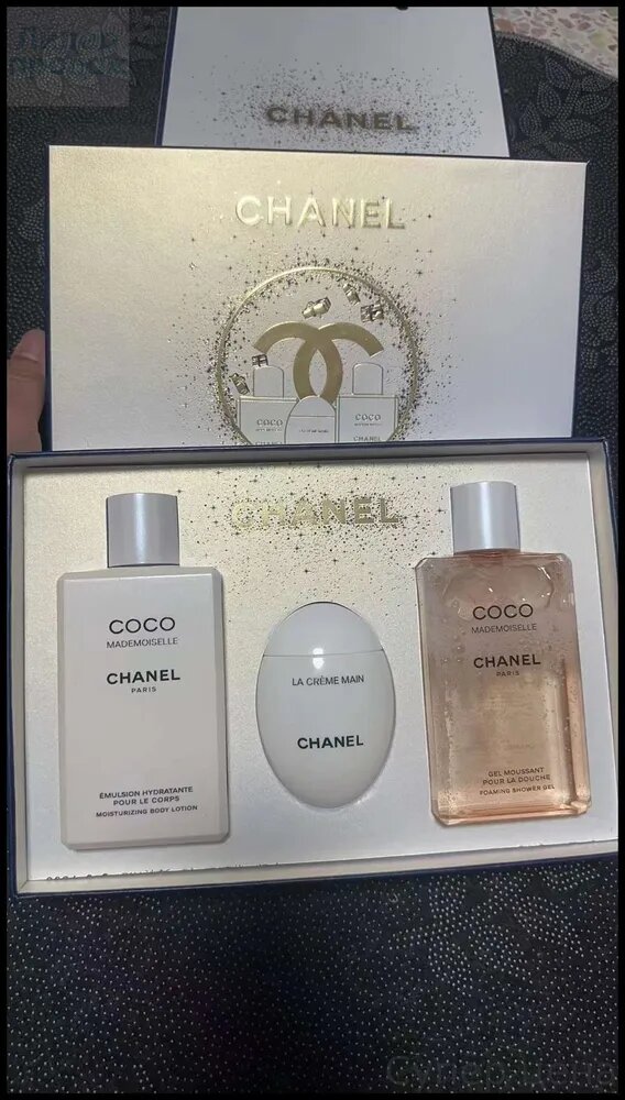 CHANEL Набор косметики для ухода за кожей из трех увлажняющих и увлажняющих ароматов для всего тела для женщин и мужчин.