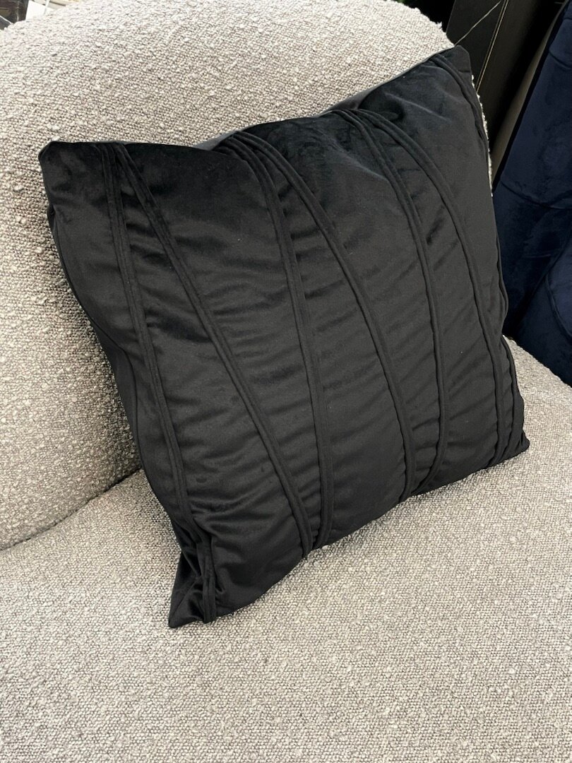 Подушка декоративная Бархат Casaentera CE07-CS-YT45-5 черный 450х450