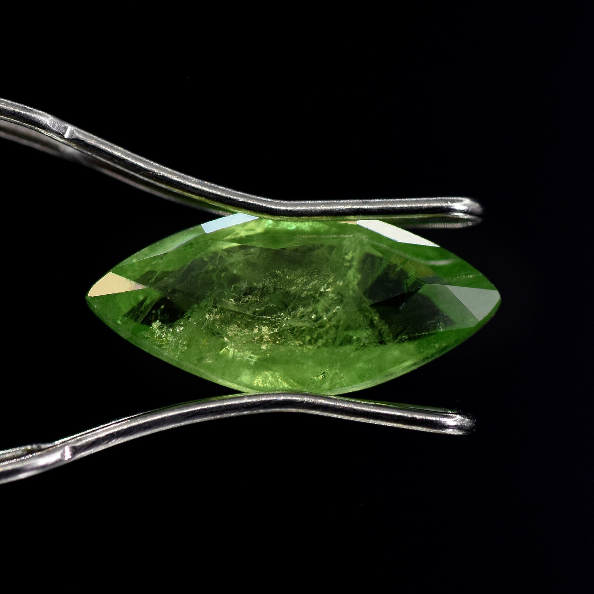 Гранат Гроссуляр 1.67ct. овал (Мали)