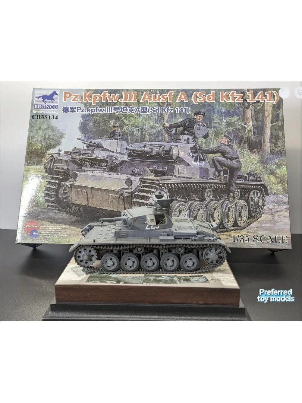 Сборная модель Bronco Models 1/35 Немецкий танк Pz.Kpfw. III Ausf. A, CB35134 с фототравлением и интерьером башни