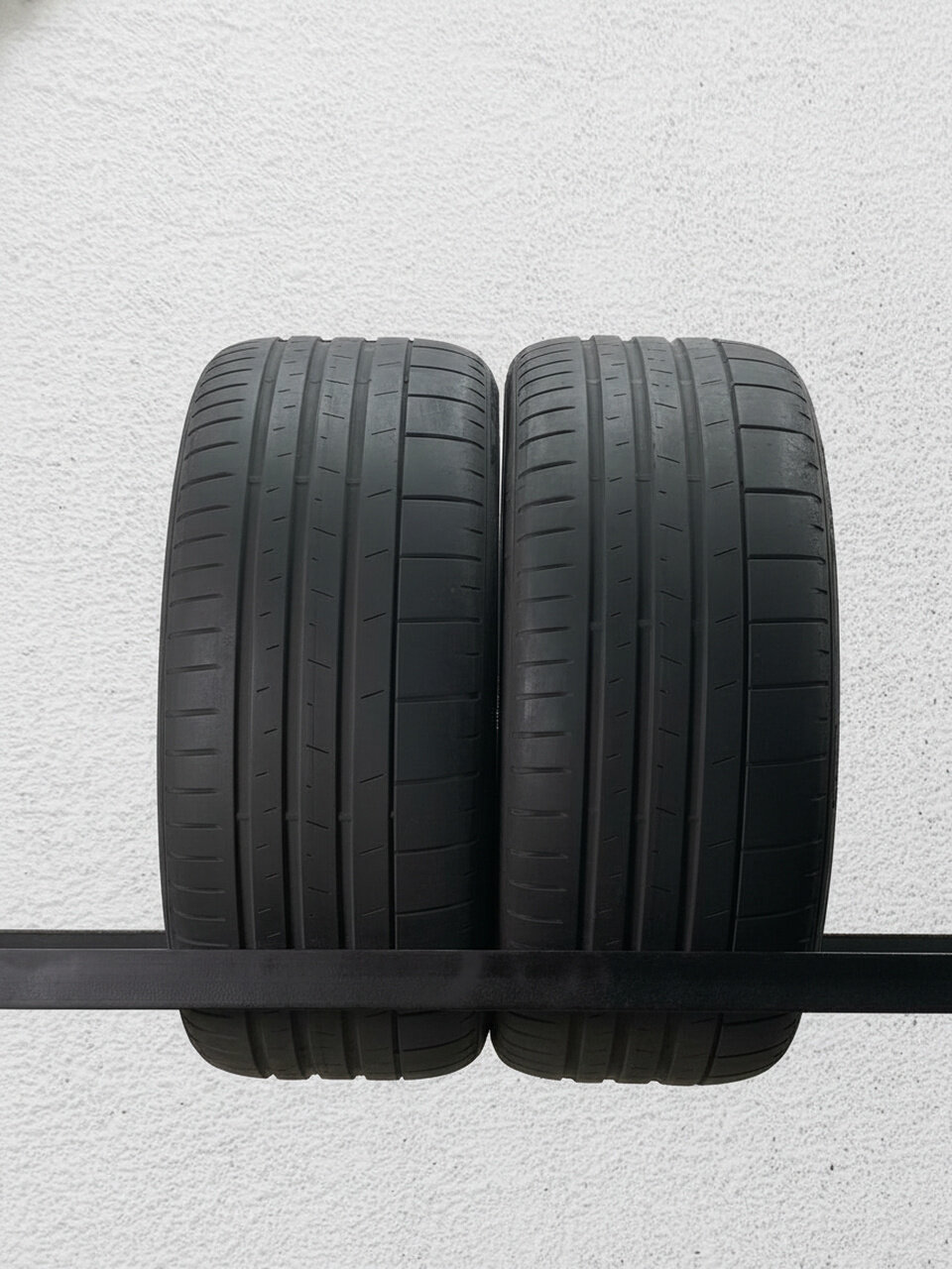 Летние шины Pirelli P Zero PZ4 235/35 R20 50% износ TSB034959