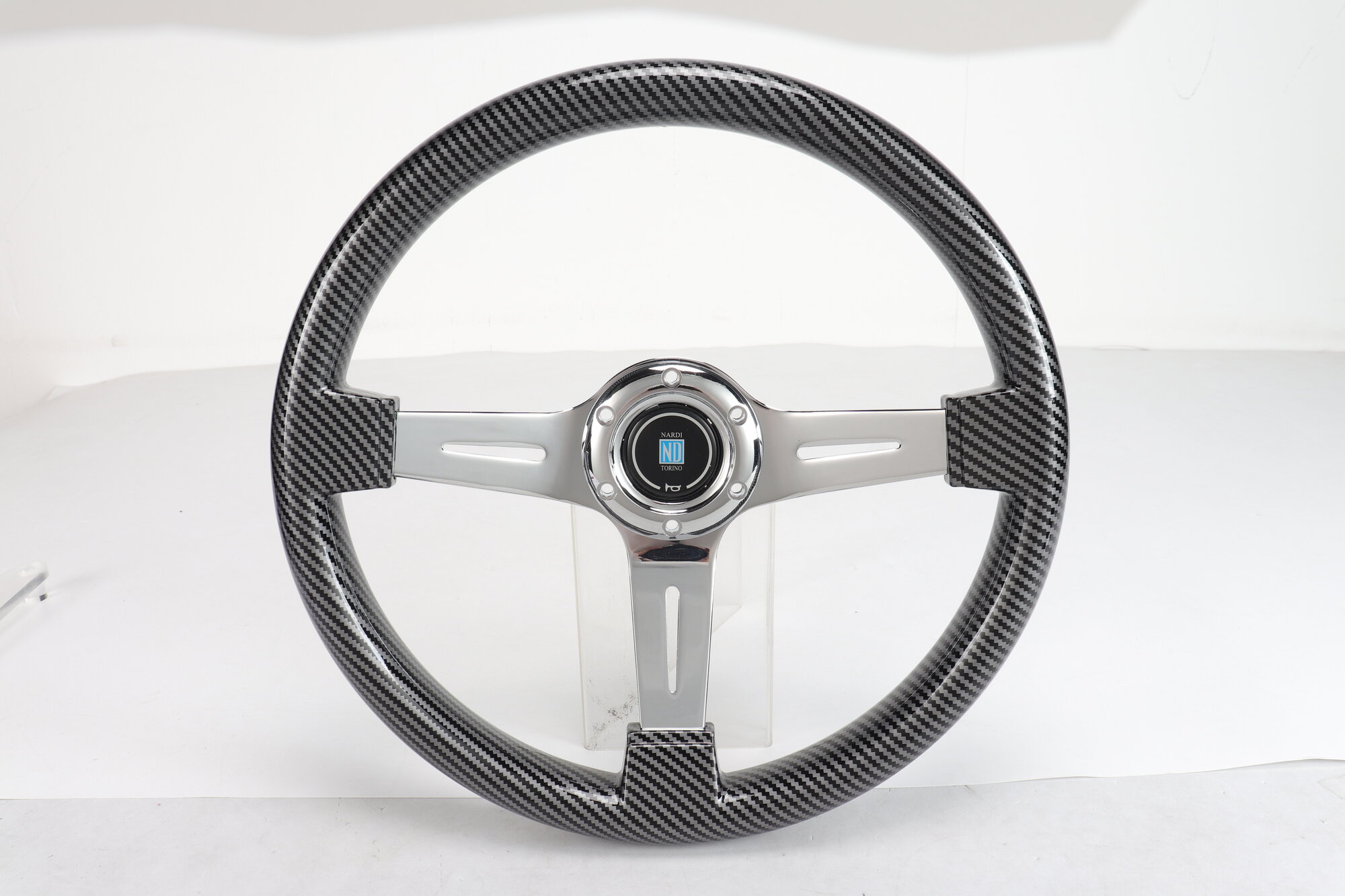 Гоночный руль со средним вылетом ABS Chrome Carbon Nardi