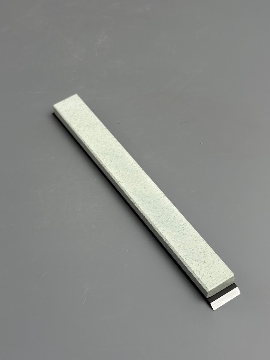 Камень Shapton Pro, 8000 Grit (16 мм) для заточки ножей и ножниц. Точильный камень