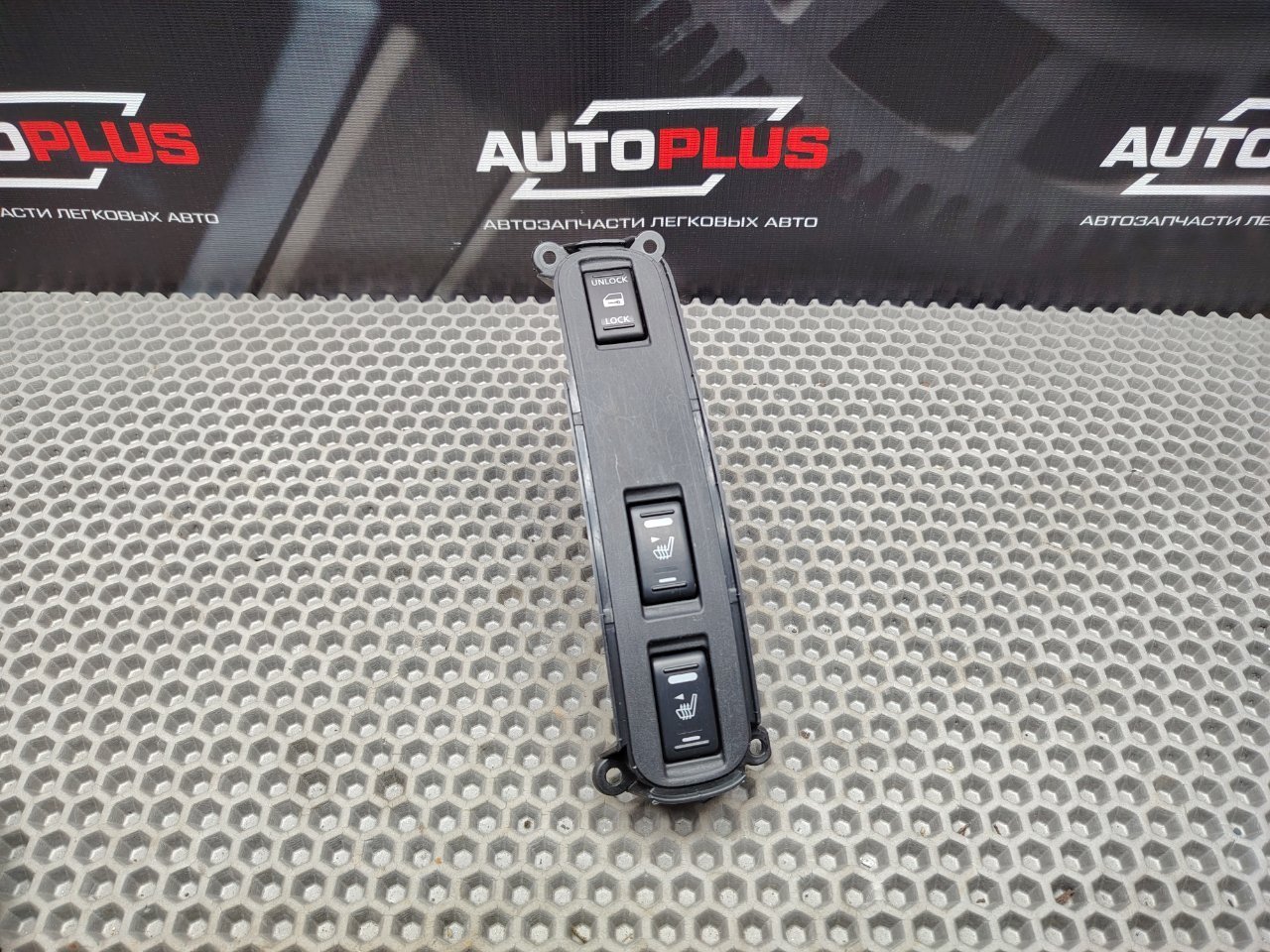 Блок управления подогревом сидений Nissan Note 2008 (1.6 HR16DE) Б/У с пробегом Арт. 96910-AX610