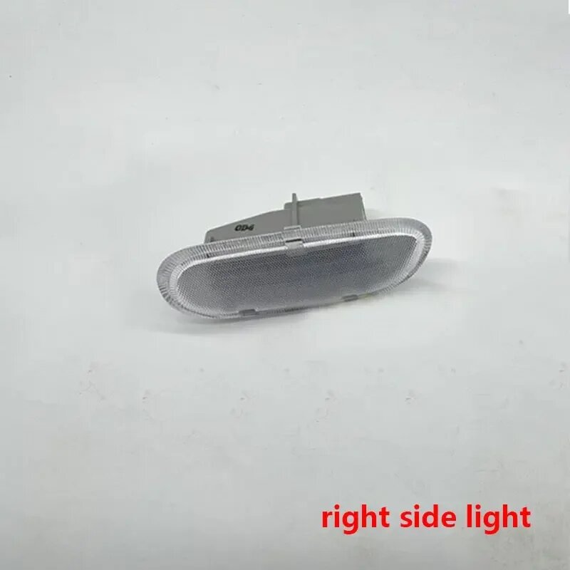 Дверной светильник Toyota Prado/Land Cruiser/Lexus, правый