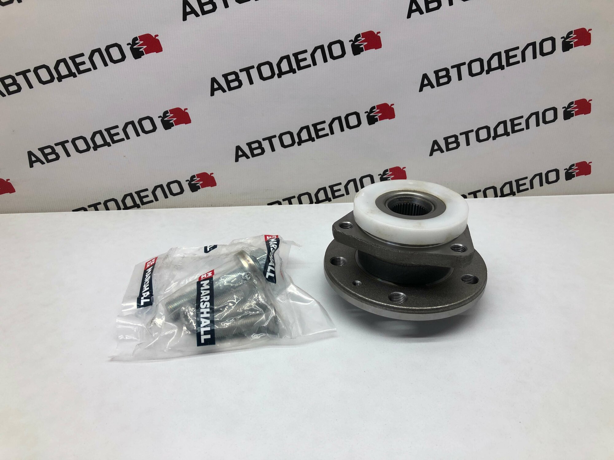 Ступица передняя MARSHALL m8136556 VW Golf/Audi A3
