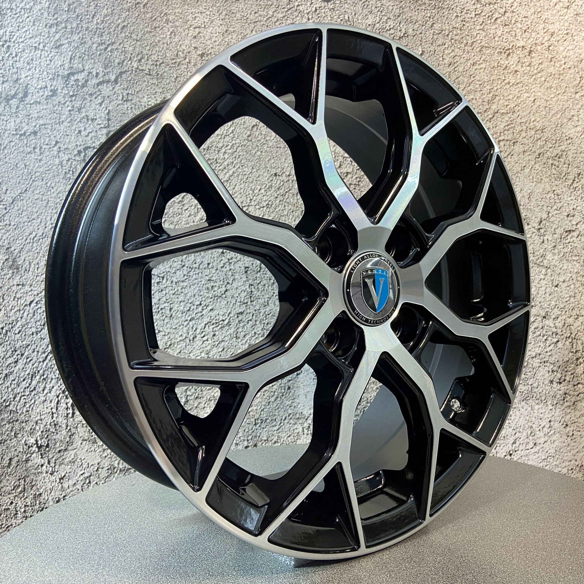 Venti Колесный диск Литой 15x6" PCD4х98 ET40 D58.6