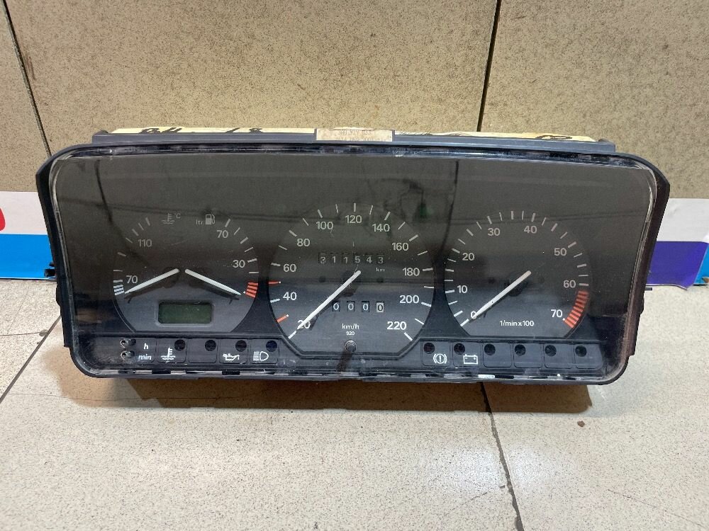 Панель приборов VW Passat B4