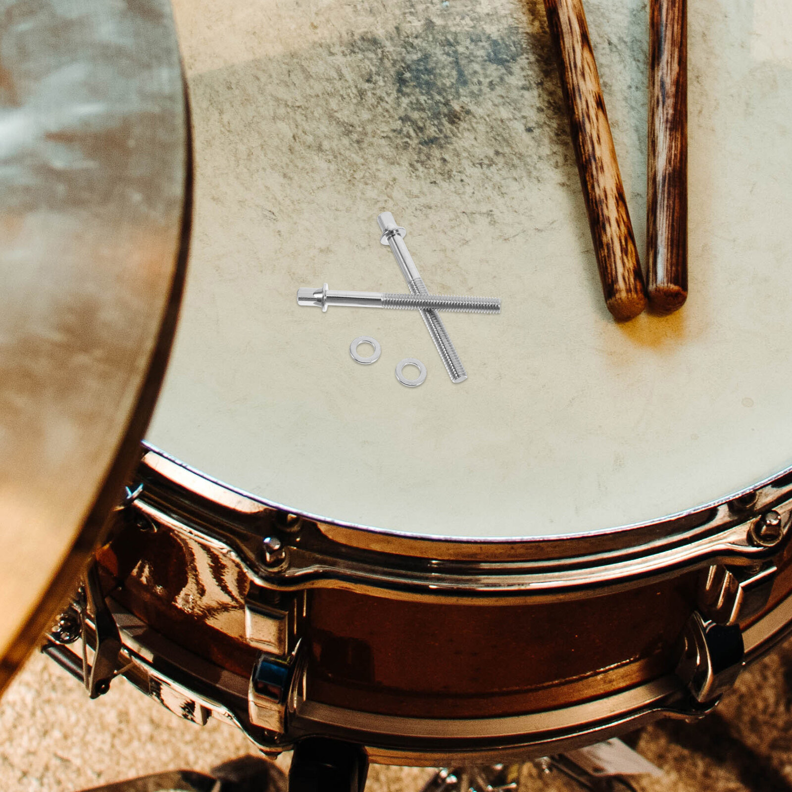 Комплект из 2 серебристых винтов для крепления бас-барабана с шайбами из нержавеющей стали