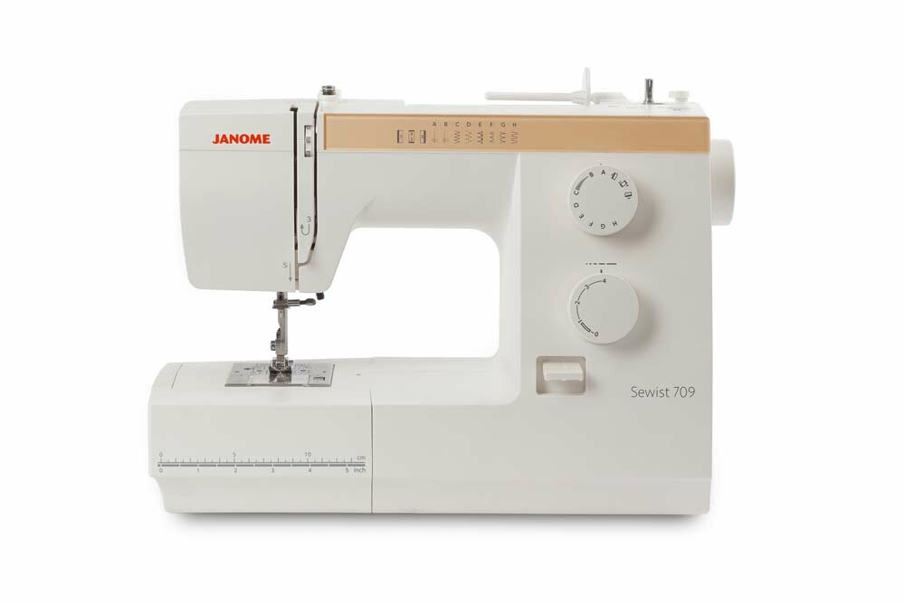 Швейная машина Janome Sewist 709