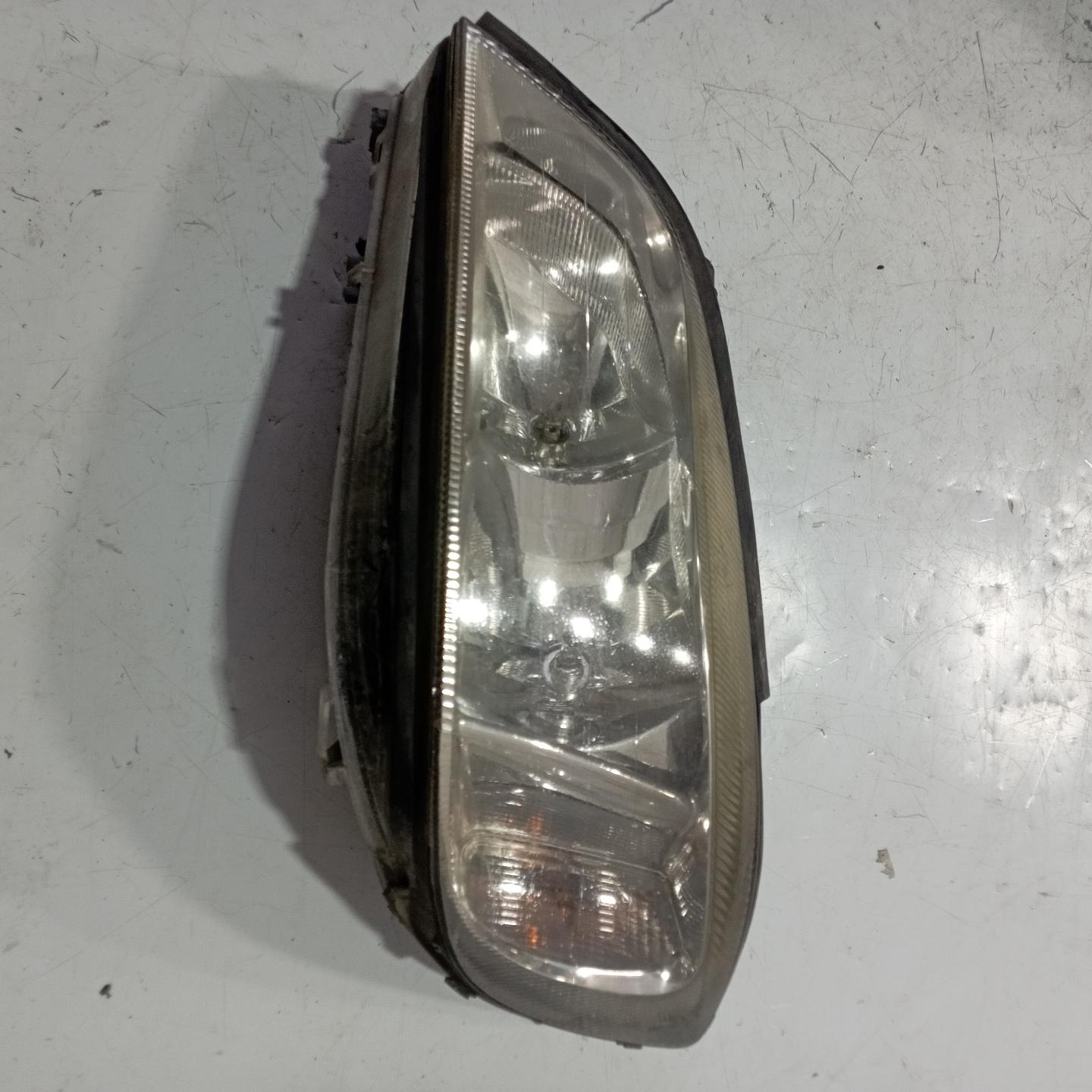 Фара левая Opel Zafira A (1999 - 2003) 89100054