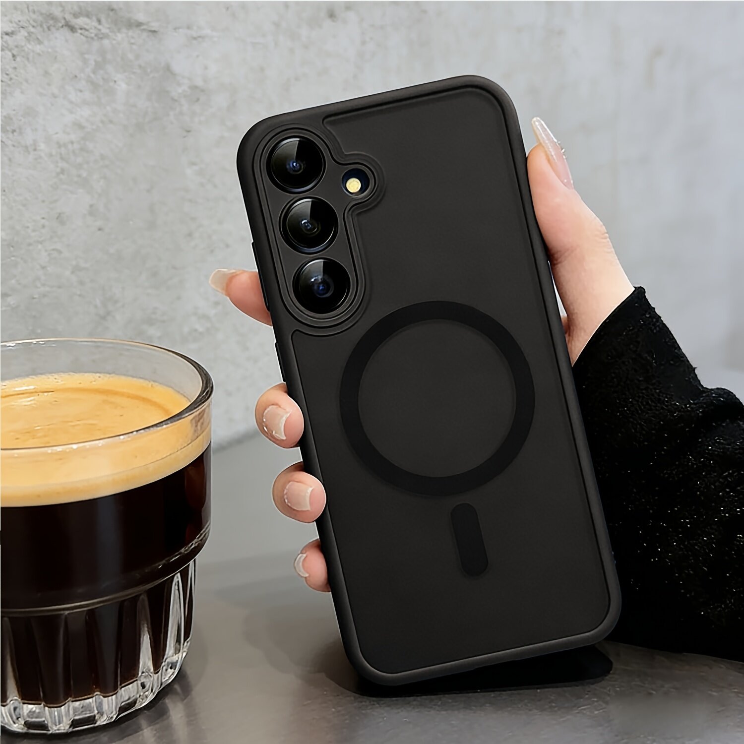 Чехол для смартфона матовый черный магнитный для смартфонов S26, однотонный минималистичный дизайн, защита от падений и отпечатков, с защитной пленкой для камеры