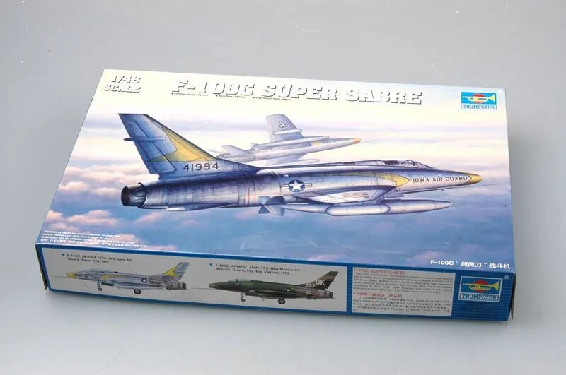 Trumpeter 1/48 02838 F-100C Супер Сабля Самолеты