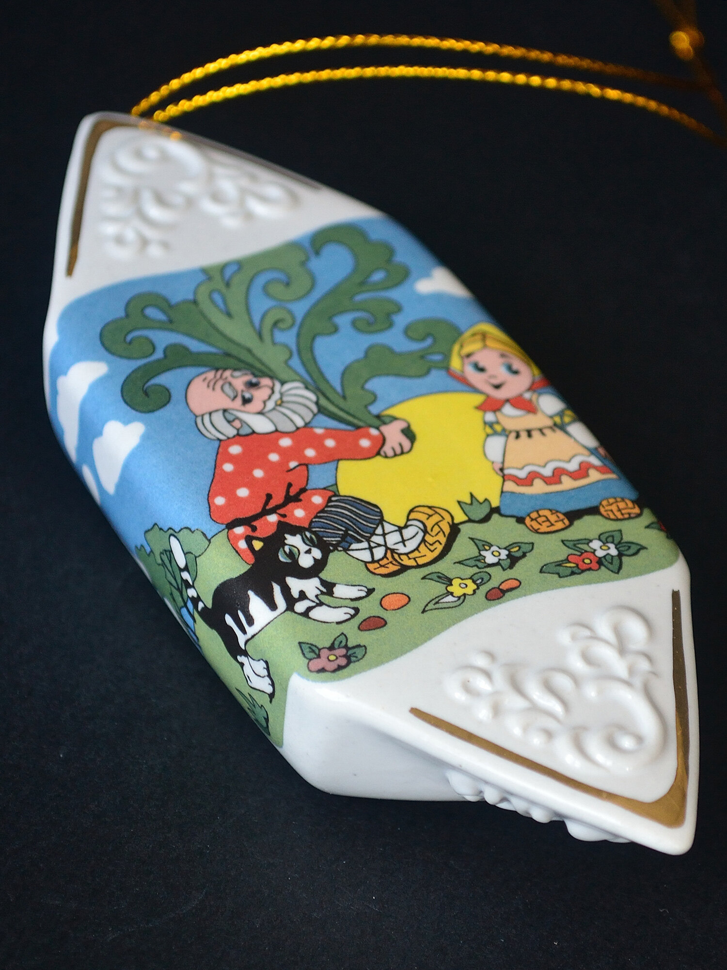 Ёлочная игрушка конфета "Репка, дед, внучка, кошка, мышка", серия "Русские народные сказки", фарфор, подарочная упаковка
