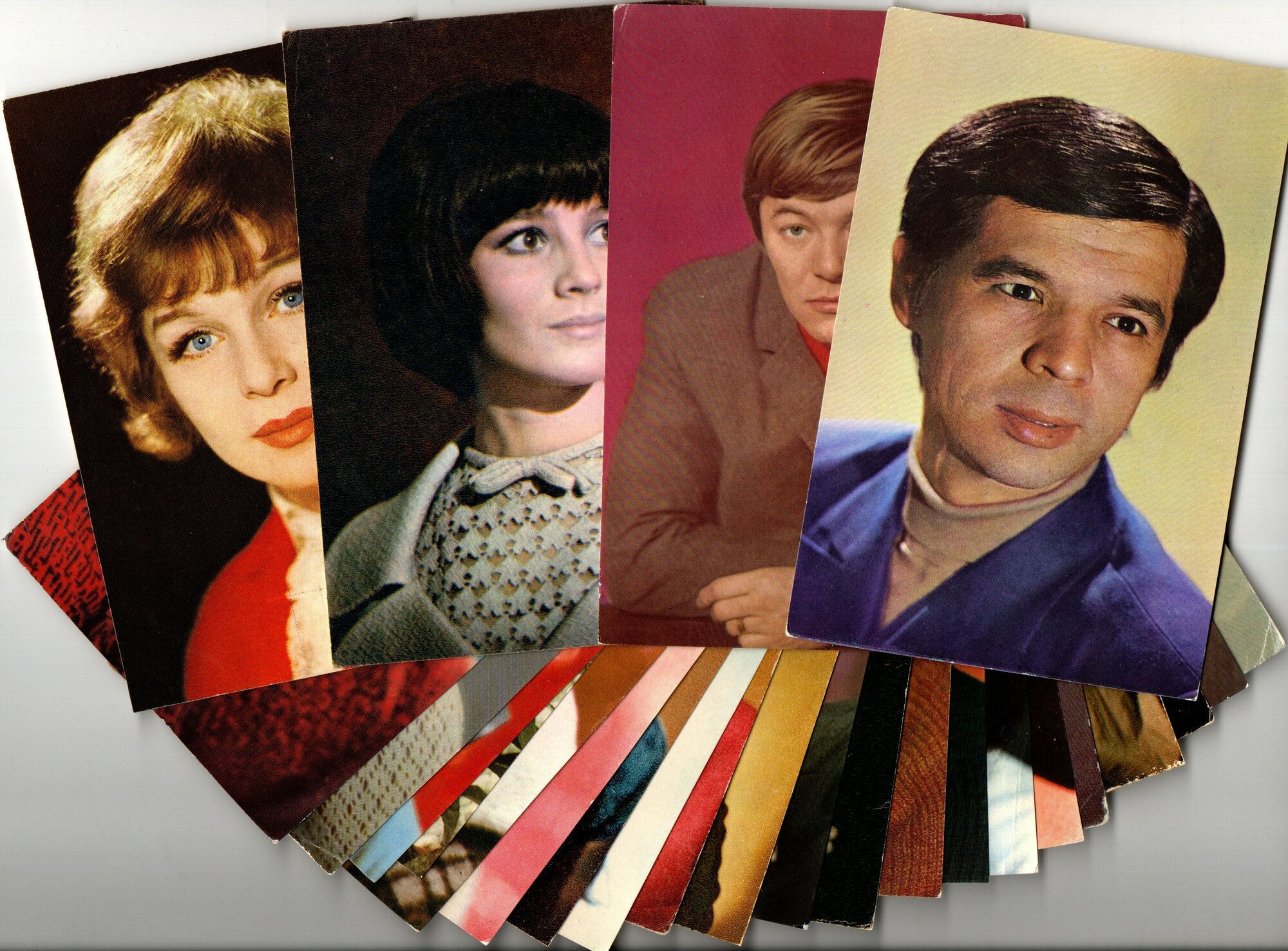 №71 Открытки Артисты и актёры СССР 1970–1980-е г. 25 штук. Цветные, чистые, без повторов