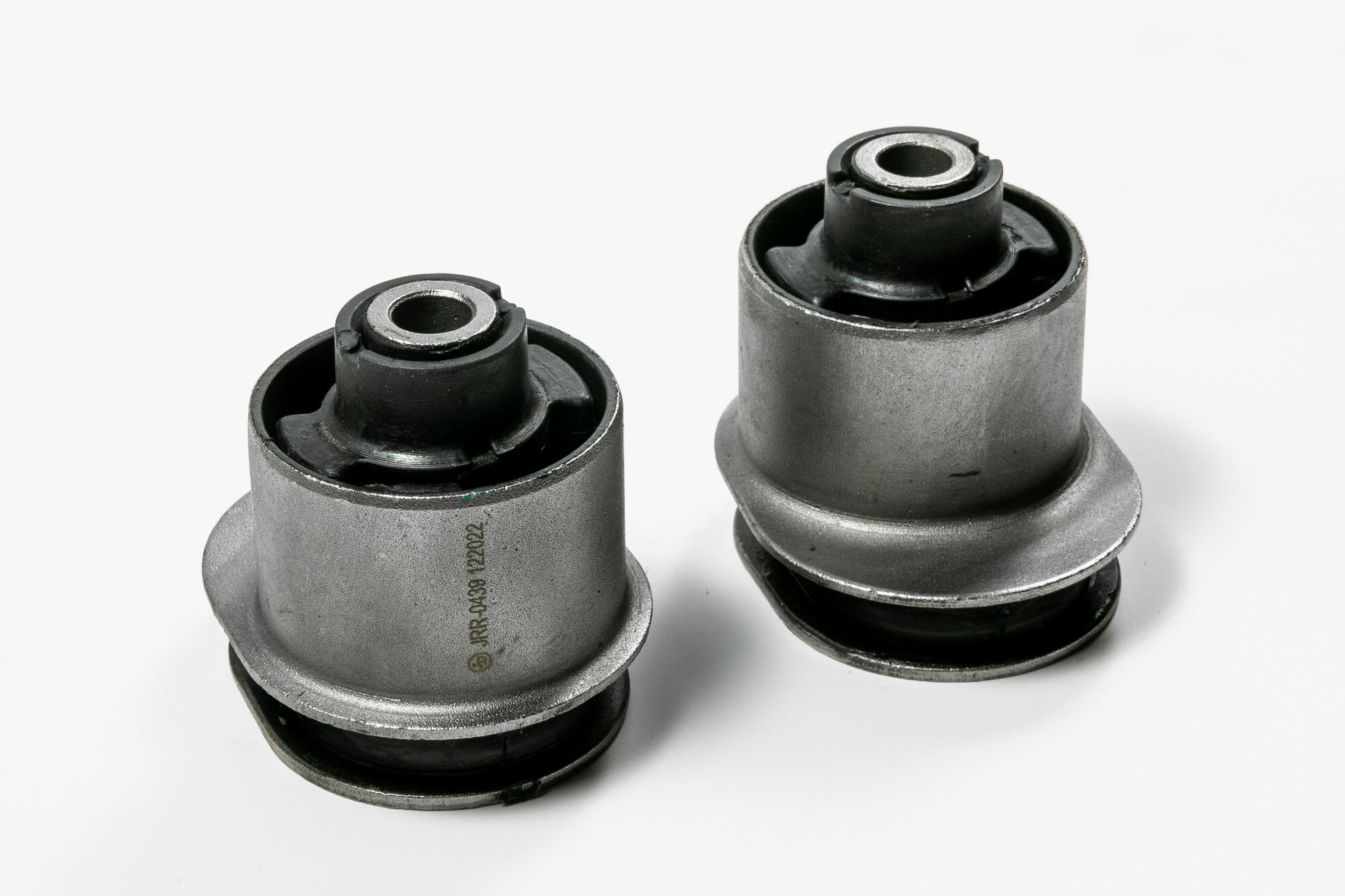 Сайлентблок, комплект 2 шт для Мазда 2 2003-2007 OEM D35028460 D37528460 арт JRR0439