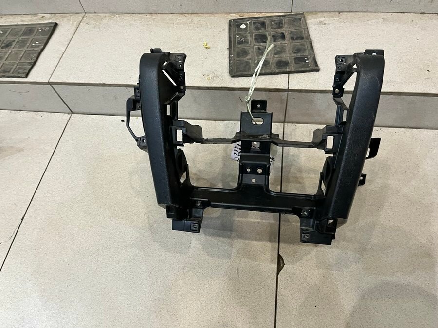 Накладка консоли КПП от Mazda 3 bk 2003-2009