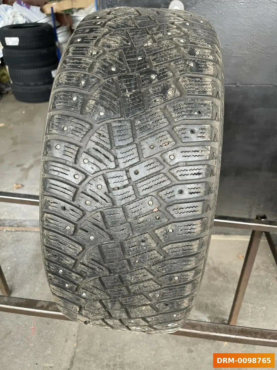 Зимние шины Nokian Tyres Hakkapeliitta R3 SUV 235/60 R18 50% износ 8376180950