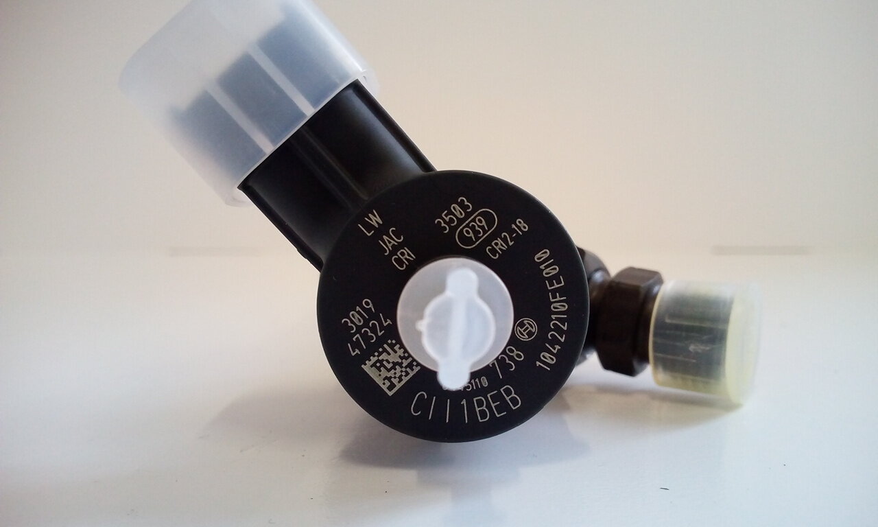 Форсунка топливная Jac 1042200FE010