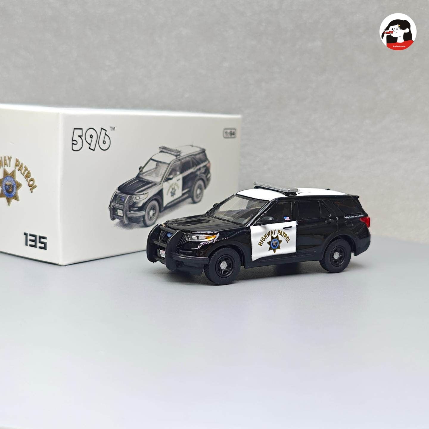 Машинка металлическая модель 596 Model 1:64 Ford Police Interceptor Utility California Highway Patrol black