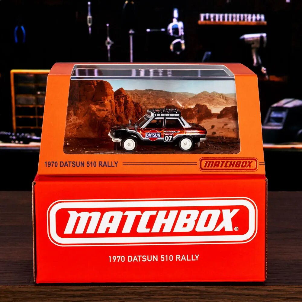 Машинка Matchbox Collection 1970 Datsun 510 Rally, масштаб 1/64