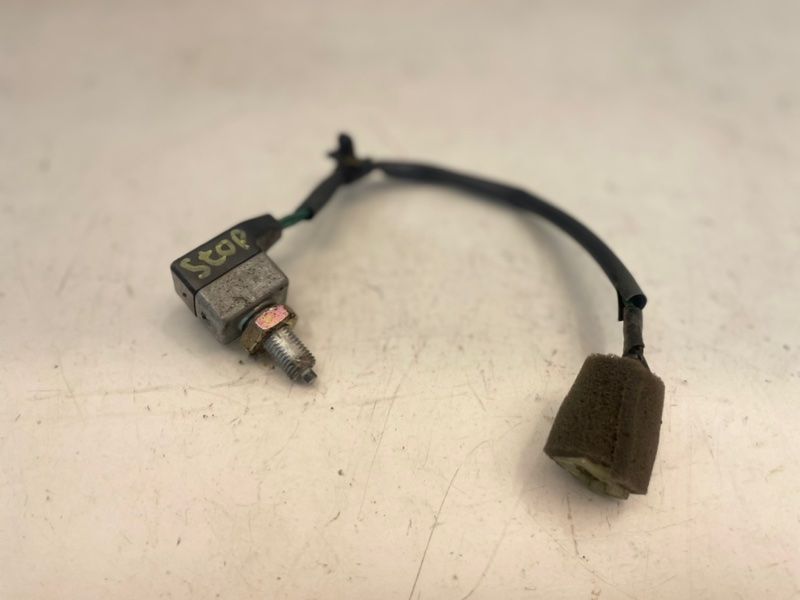 Концевик педали тормоза Hyundai Accent 2002 9381025300 LC G4EC (с пробегом)