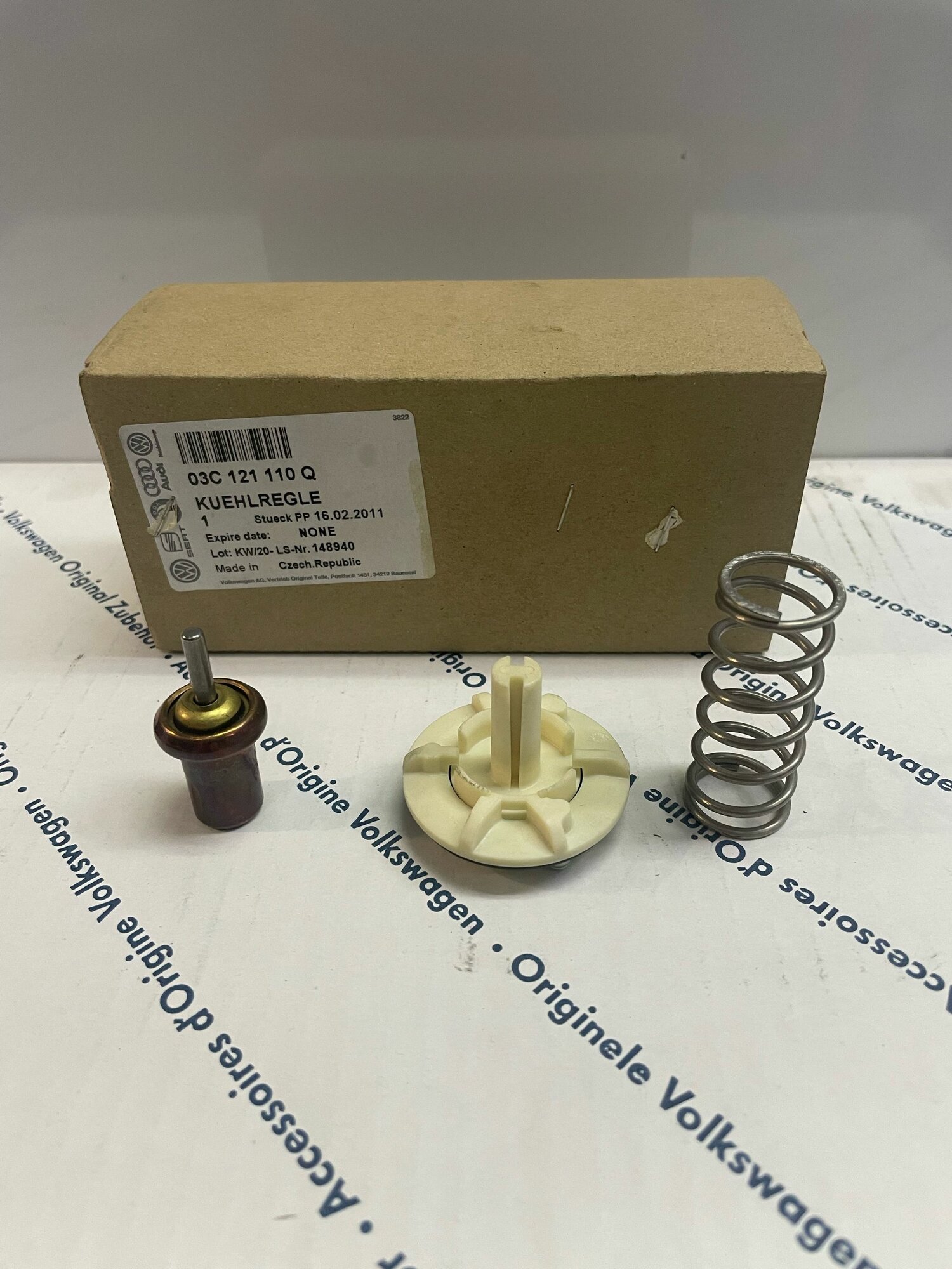 VAG 03C121110Q Термостат для AUDI A1/ A3/ SEAT ALTEA/ SKODA OCTAVIA (A5 1Z-)