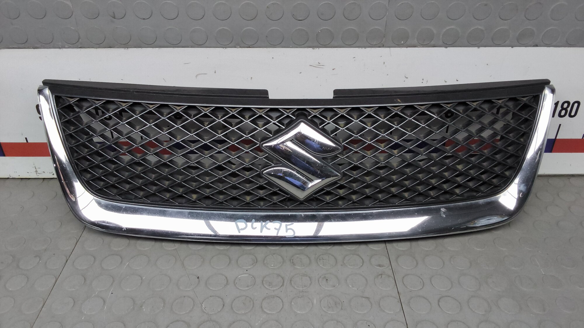 Решетка радиатора SUZUKI GRAND VITARA 2
